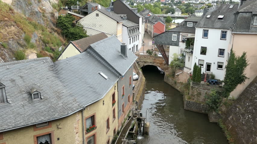 Mills Waterfall with the Mill house image - Free stock photo - Public ...