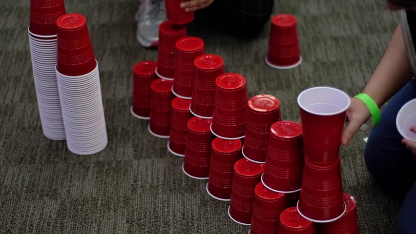 Stacked cups image - Free stock photo - Public Domain photo - CC0 Images
