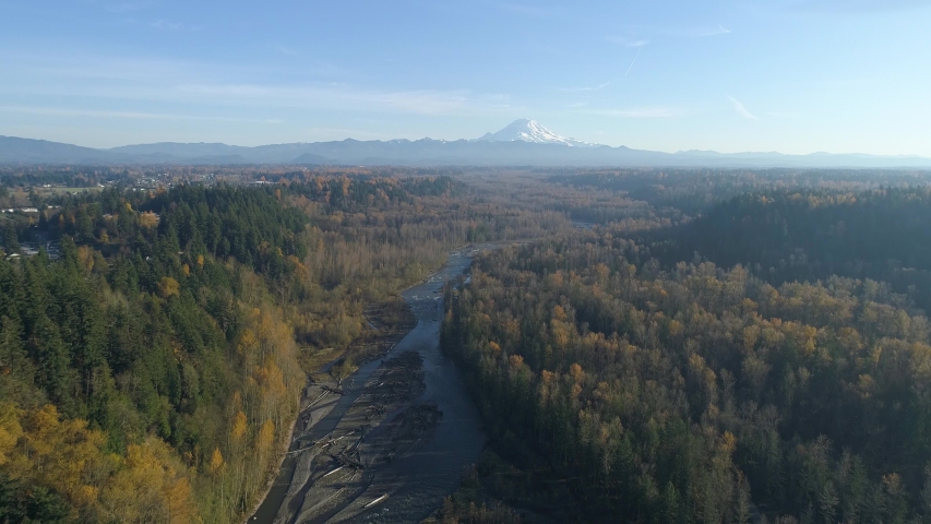 Scenic view of peak of Mount Rainier, Washington image - Free stock ...