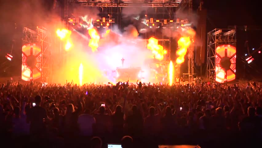 Giant Concert Crowd Stock Footage Video (100% Royalty-free) 5155124 ...