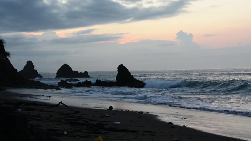 Oregon Coast Surf Fishing, Pyramid Rock. Surf Fishing On The Oregon ...